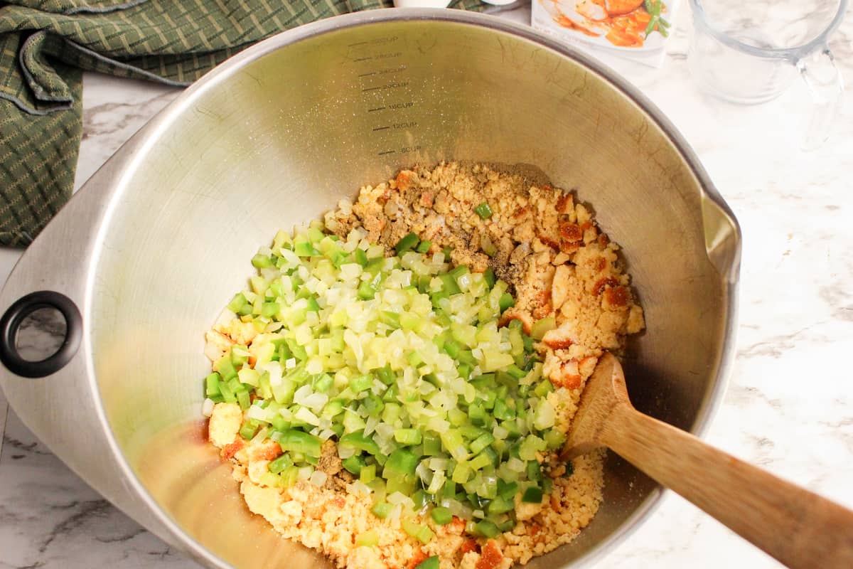 Southern Dressing With Cornbread - Southern Plate