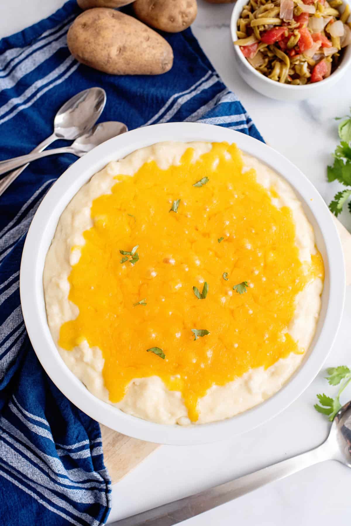 Cheesy Mashed Potatoes - Southern Plate