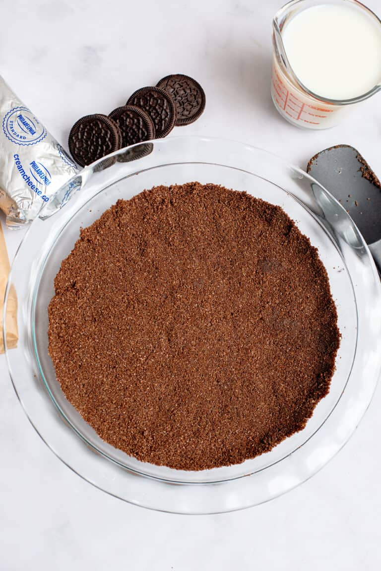 No-Bake Oreo Cheesecake Pie with Chocolate Graham Crust - Southern Plate